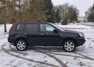 Nissan X-Trail 2006 in Vilnius, with an engine capacity of 2.20 L and mileage of 300 thousand km for 2500 €, photo 6 on AUTOMOTO.COM.LV