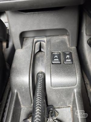 Nissan X-Trail 2006 in Vilnius, with an engine capacity of 2.20 L and mileage of 300 thousand km for 2500 €, photo 8 on AUTOMOTO.COM.LV