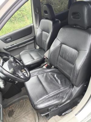 Nissan X-Trail 2006 in Vilnius, with an engine capacity of 2.00 L and mileage of 250 thousand km for 990 €, photo 8 on AUTOMOTO.COM.LV