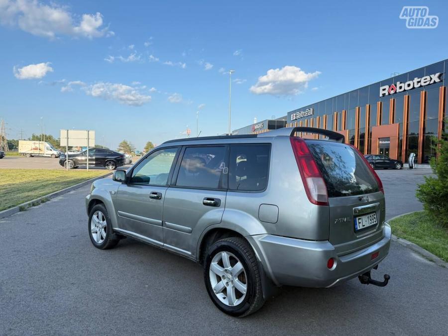 Nissan X-Trail 2006 in Kaunas, with an engine capacity of 2.20 L and mileage of 270 thousand km for 1650 €, photo 4 on AUTOMOTO.COM.LV