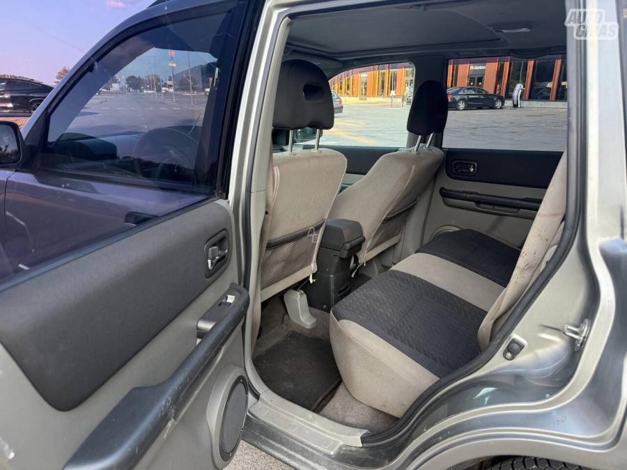 Nissan X-Trail 2006 in Kaunas, with an engine capacity of 2.20 L and mileage of 270 thousand km for 1650 €, photo 10 on AUTOMOTO.COM.LV