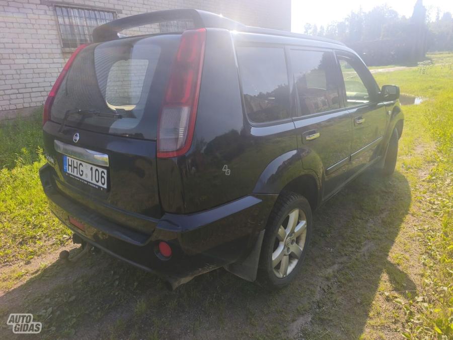 Nissan X-Trail 2006 in Ignalina, with an engine capacity of 2.20 L and mileage of 330 thousand km for 1450 €, photo 3 on AUTOMOTO.COM.LV