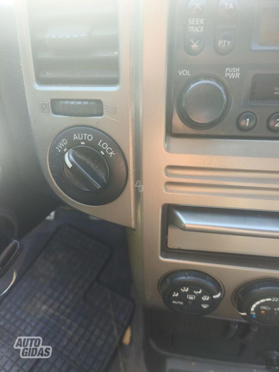 Nissan X-Trail 2006 in Ignalina, with an engine capacity of 2.20 L and mileage of 333 thousand km for 1350 €, photo 7 on AUTOMOTO.COM.LV