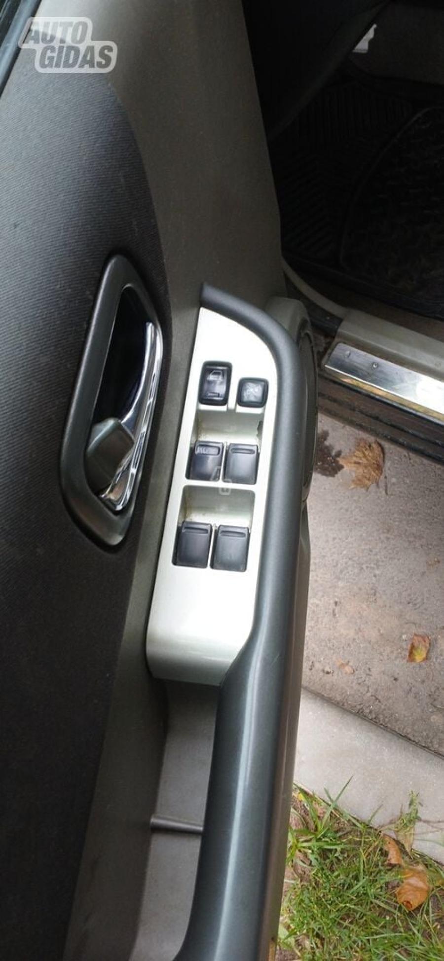 Nissan X-Trail 2006 Viļņa, ar dzinēja tilpumu 2.50 L un nobraukumu 328 tūkst. km par 2900 €, foto 23 vietnē AUTOMOTO.COM.LV