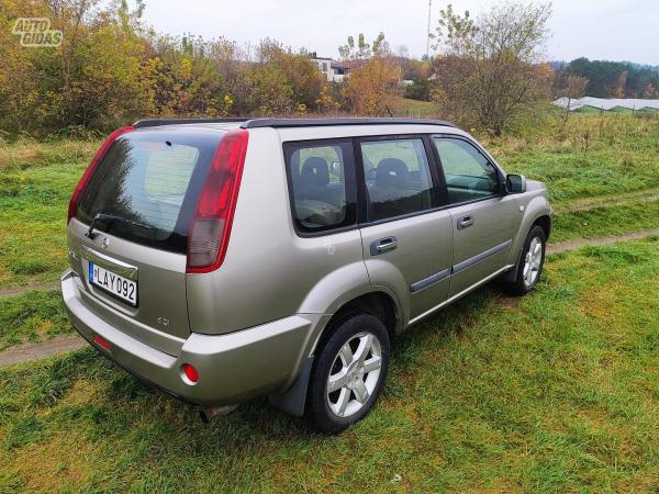Nissan X-Trail 2006 Viļņa vietnē Nissan X-Trail 2006 Viļņa, ar dzinēja tilpumu 2.20 L un nobraukumu 272 tūkst. km par 1800 €, foto 4 vietnē AUTOMOTO.COM.LV