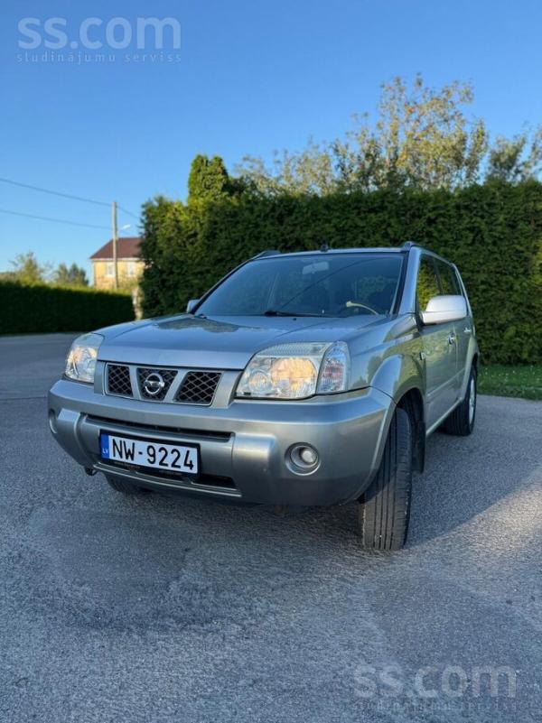 Nissan X-Trail 2007 in Riga, with an engine capacity of 2.20 L and mileage of 328 thousand km for 1800 €, photo 4 on AUTOMOTO.COM.LV