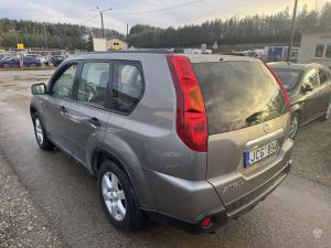 Nissan X-Trail 2007 in Vilnius, with an engine capacity of 2.00 L and mileage of 290 thousand km for 3800 €, photo 8 on AUTOMOTO.COM.LV