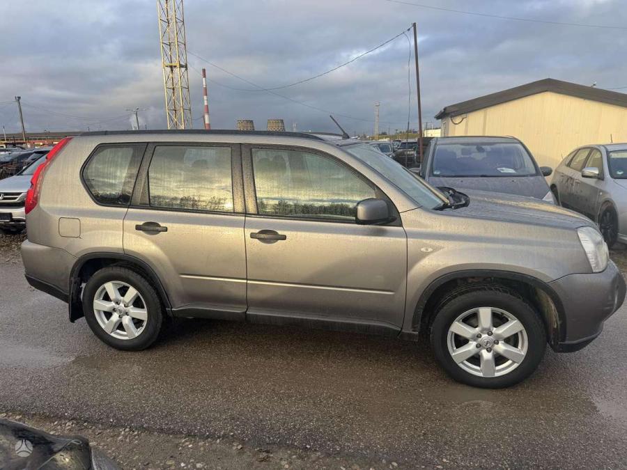 Nissan X-Trail 2007 in Vilnius, with an engine capacity of 2.00 L and mileage of 289 thousand km for 3700 €, photo 5 on AUTOMOTO.COM.LV