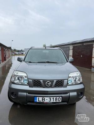 Nissan X-Trail 2007 Kauņa, ar dzinēja tilpumu 2.20 L un nobraukumu 200 tūkst. km par 2700 €, foto 3 vietnē AUTOMOTO.COM.LV