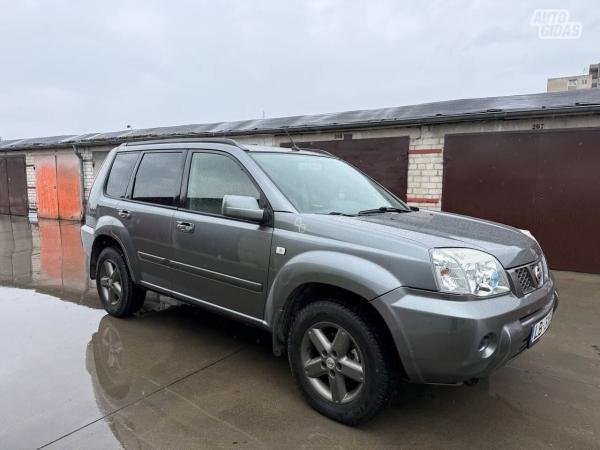 Nissan X-Trail 2007 in Kaunas, with an engine capacity of 2.20 L and mileage of 200 thousand km for 2700 €, photo 3 on AUTOMOTO.COM.LV