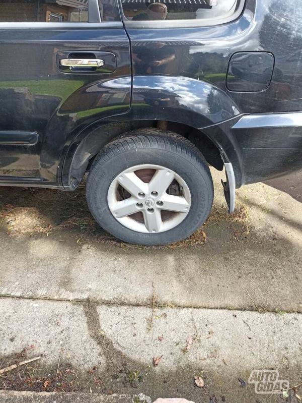 Nissan X-Trail 2007 in Rietavas, with an engine capacity of 2.20 L and mileage of 260 thousand km for 800 €, photo 9 on AUTOMOTO.COM.LV