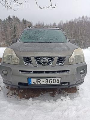 Nissan X-Trail 2009 in Tukums, with an engine capacity of 2.00 L and mileage of 381 thousand km for 2500 €, photo  on AUTOMOTO.COM.LV