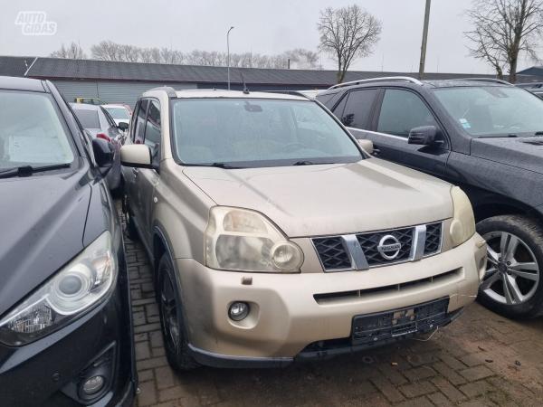 Nissan X-Trail 2009 in Taurage, with an engine capacity of 2.00 L and mileage of 200 thousand km for 2450 €, photo 3 on AUTOMOTO.COM.LV