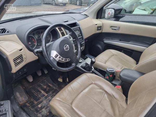 Nissan X-Trail 2009 in Taurage, with an engine capacity of 2.00 L and mileage of 200 thousand km for 2450 €, photo 8 on AUTOMOTO.COM.LV