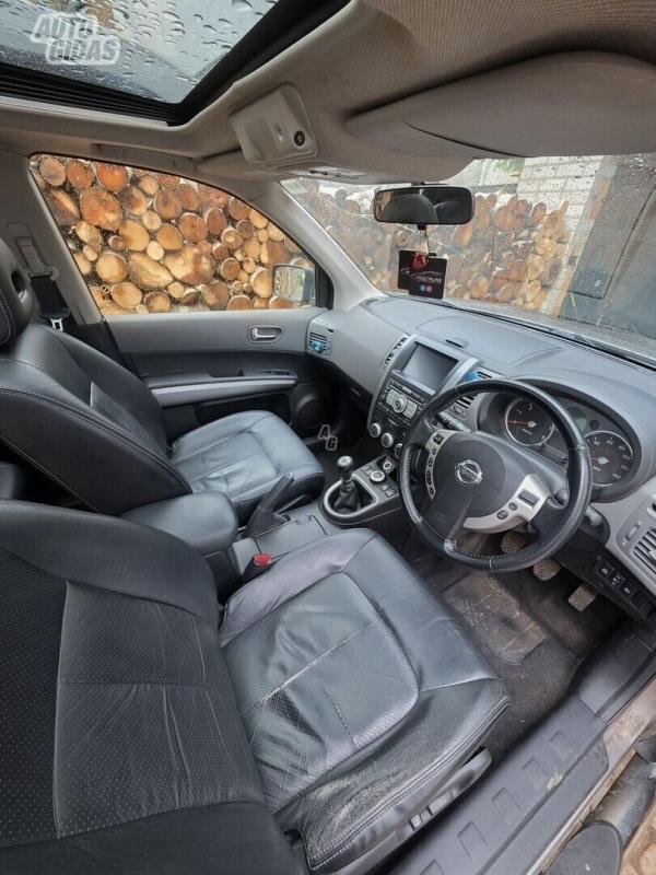 Nissan X-Trail 2009 in Telschi, with an engine capacity of 2.00 L and mileage of 148 thousand km for 2400 €, photo 7 on AUTOMOTO.COM.LV