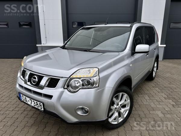 Nissan X-Trail 2011 in Riga, with an engine capacity of 2.00 L and mileage of 293 thousand km for 7500 €, photo 1 on AUTOMOTO.COM.LV