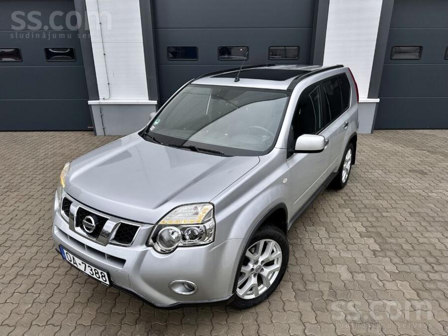 Nissan X-Trail 2011 in Riga, with an engine capacity of 2.00 L and mileage of 293 thousand km for 7500 €, photo 2 on AUTOMOTO.COM.LV