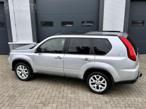Nissan X-Trail 2011 in Riga, with an engine capacity of 2.00 L and mileage of 293 thousand km for 7500 €, photo 3 on AUTOMOTO.COM.LV