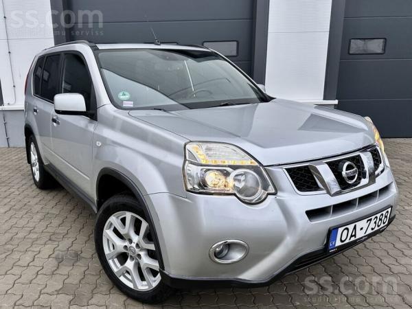 Nissan X-Trail 2011 in Riga, with an engine capacity of 2.00 L and mileage of 293 thousand km for 7500 €, photo 9 on AUTOMOTO.COM.LV