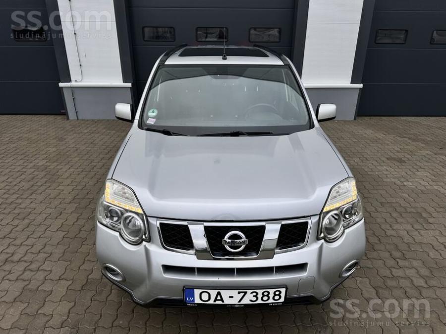 Nissan X-Trail 2011 in Riga, with an engine capacity of 2.00 L and mileage of 293 thousand km for 7500 €, photo 12 on AUTOMOTO.COM.LV