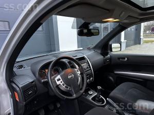 Nissan X-Trail 2011 in Riga, with an engine capacity of 2.00 L and mileage of 293 thousand km for 7500 €, photo 15 on AUTOMOTO.COM.LV