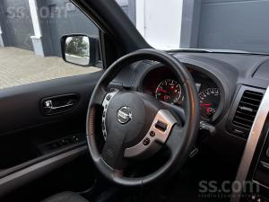 Nissan X-Trail 2011 in Riga, with an engine capacity of 2.00 L and mileage of 293 thousand km for 7500 €, photo 24 on AUTOMOTO.COM.LV