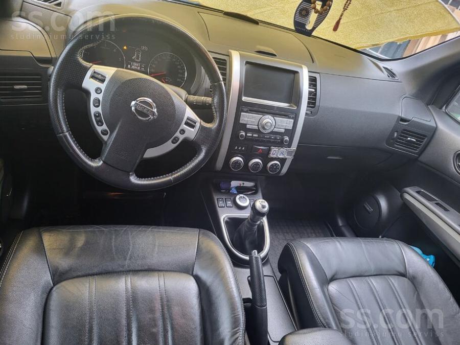 Nissan X-Trail 2011 in Riga, with an engine capacity of 2.00 L and mileage of 112 thousand km for 8900 €, photo 8 on AUTOMOTO.COM.LV