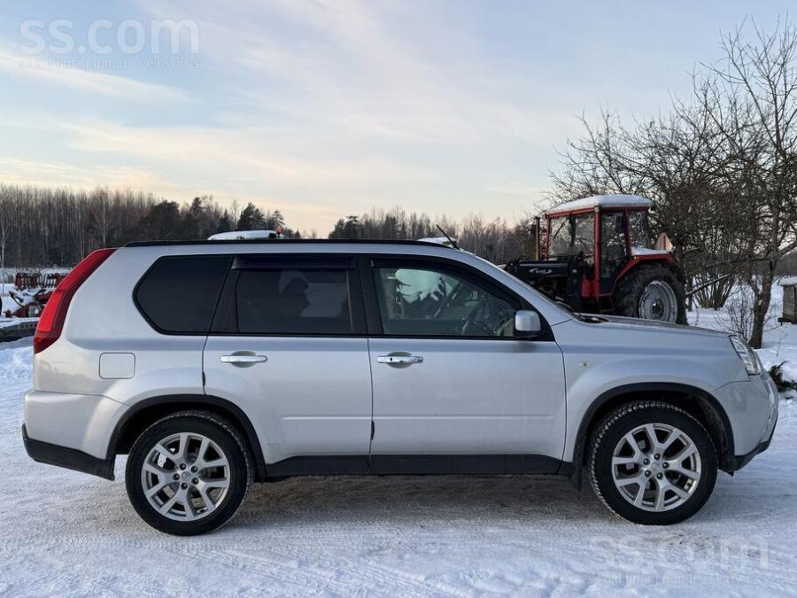 Nissan X-Trail 2011 in Balvi, with an engine capacity of 2.00 L and mileage of 208 thousand km for 8450 €, photo 5 on AUTOMOTO.COM.LV