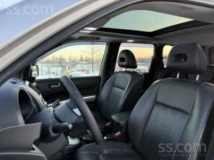 Nissan X-Trail 2011 in Balvi, with an engine capacity of 2.00 L and mileage of 208 thousand km for 8450 €, photo 9 on AUTOMOTO.COM.LV