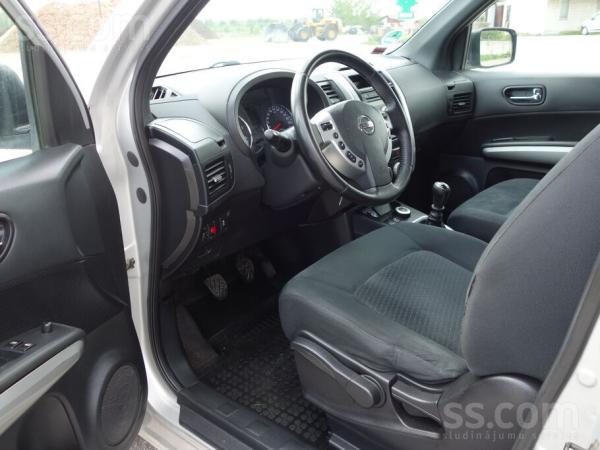 Nissan X-Trail 2012 Rīga, ar dzinēja tilpumu 2.00 L un nobraukumu 0 tūkst. km par 2500 €, foto 5 vietnē AUTOMOTO.COM.LV