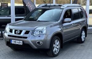 Nissan X-Trail 2014 in Radviliskis, with an engine capacity of 2.00 L and mileage of 359 thousand km for 8250 €, photo 5 on AUTOMOTO.COM.LV