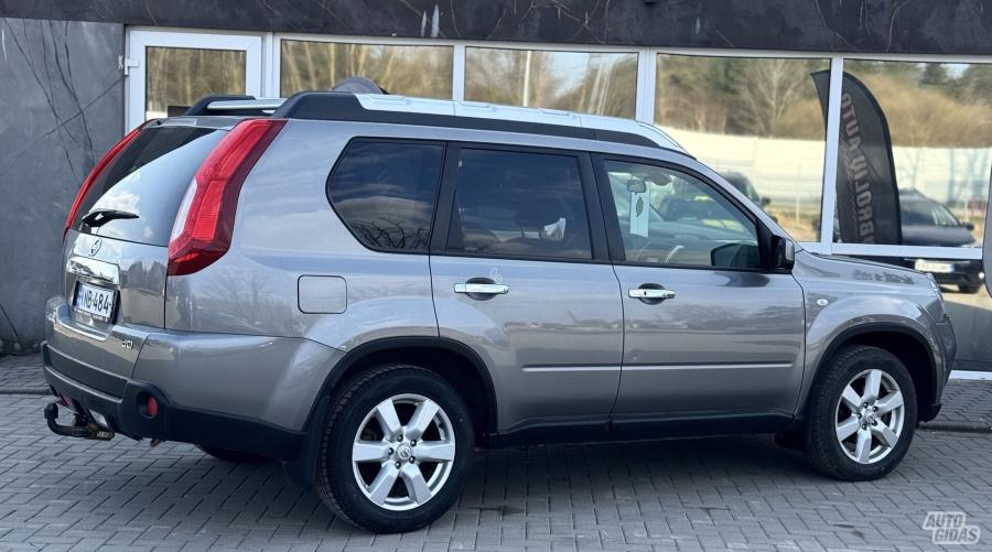 Nissan X-Trail 2014 in Radviliskis, with an engine capacity of 2.00 L and mileage of 359 thousand km for 8250 €, photo 8 on AUTOMOTO.COM.LV