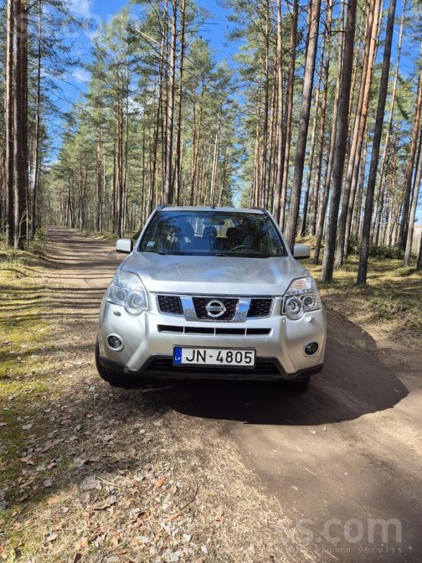 Nissan X-Trail 2014 Krāslava, ar dzinēja tilpumu 2.00 L un nobraukumu 273 tūkst. km par 4000 €, foto 1 vietnē AUTOMOTO.COM.LV