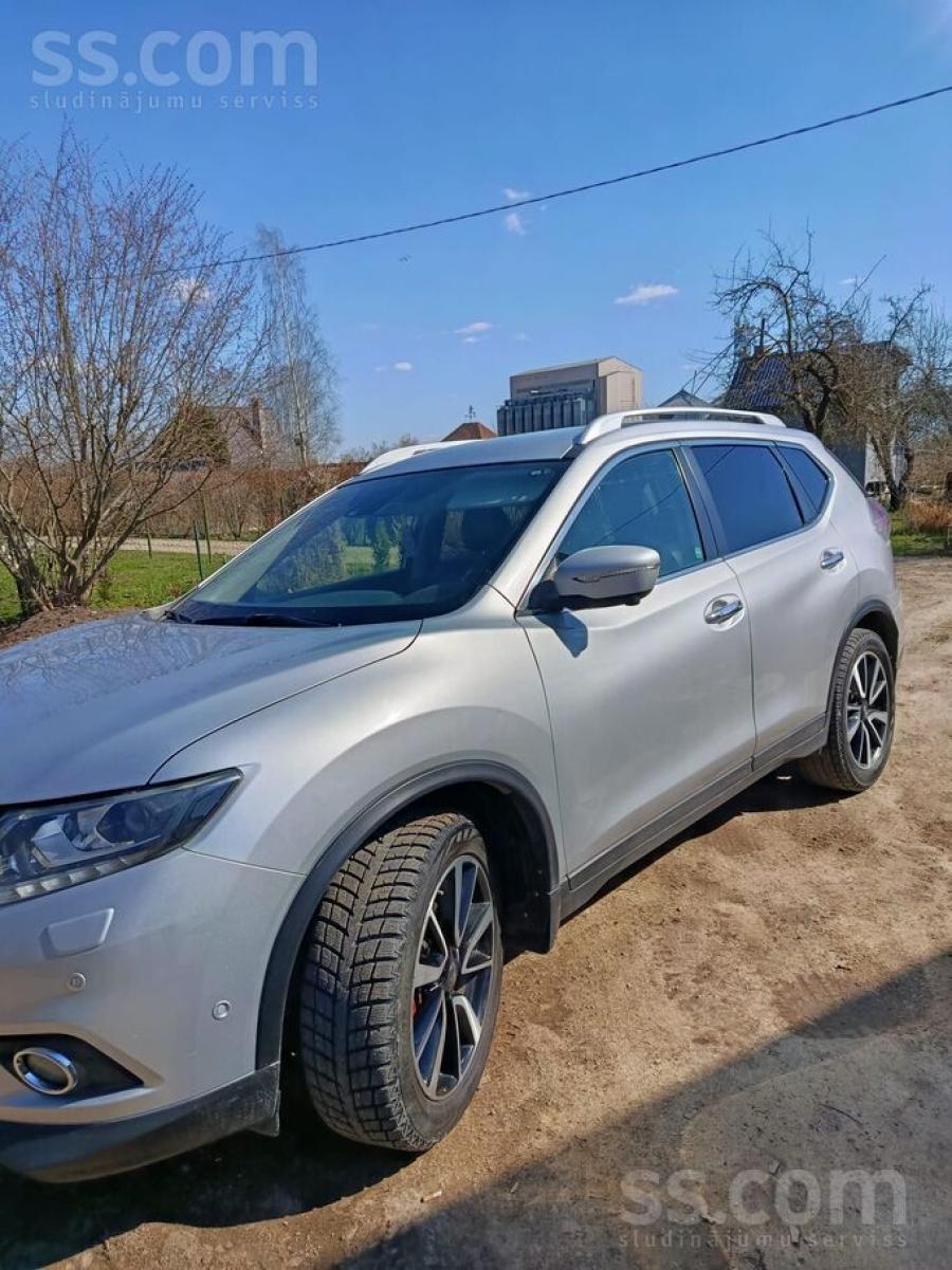 Nissan X-Trail 2015 in Bauska, with an engine capacity of 1.60 L and mileage of 303 thousand km for 9000 €, photo 3 on AUTOMOTO.COM.LV