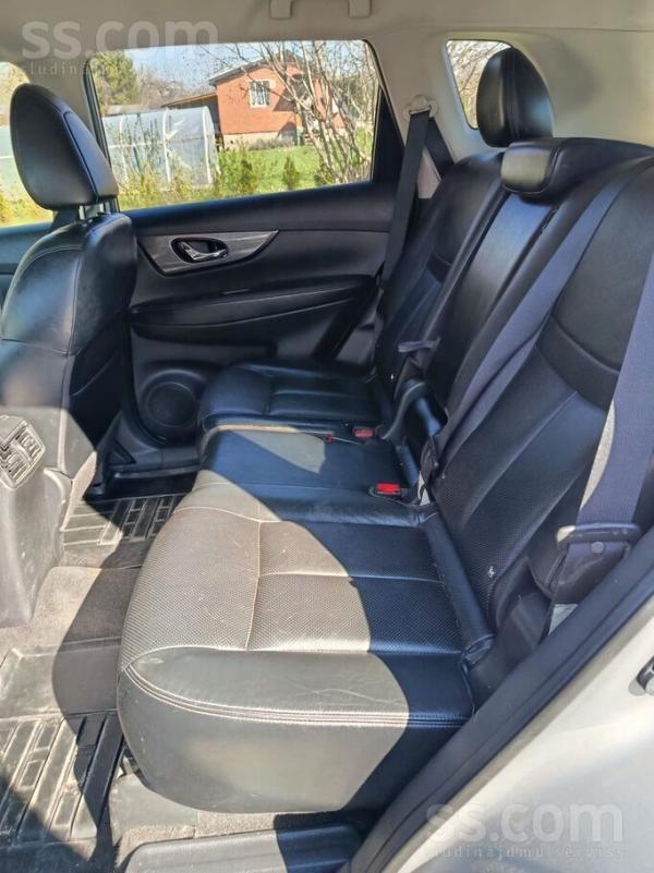 Nissan X-Trail 2015 Bauska, ar dzinēja tilpumu 1.60 L un nobraukumu 303 tūkst. km par 9000 €, foto 3 vietnē AUTOMOTO.COM.LV