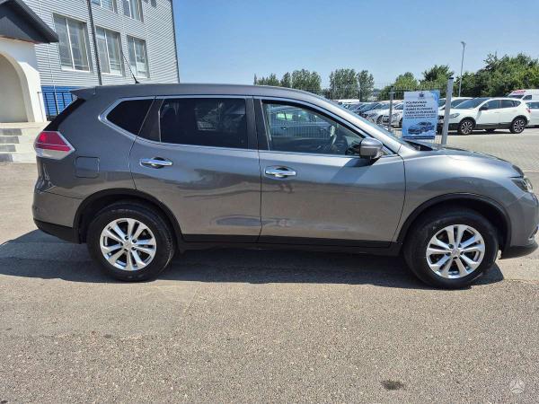 Nissan X-Trail 2015 in Taurage, with an engine capacity of 1.60 L and mileage of 295 thousand km for 6800 €, photo 4 on AUTOMOTO.COM.LV