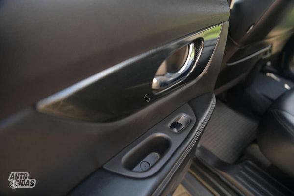 Nissan X-Trail 2015 in Kaunas, with an engine capacity of 1.60 L and mileage of 196 thousand km for 9500 €, photo 6 on AUTOMOTO.COM.LV