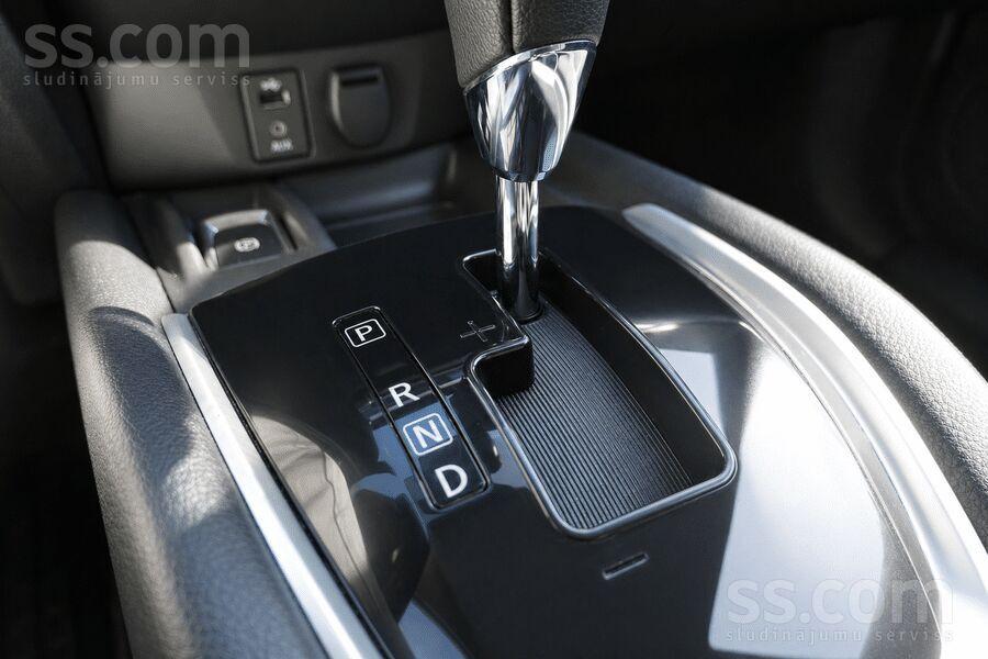 Nissan X-Trail 2016 in Riga, with an engine capacity of 1.60 L and mileage of 182 thousand km for 9290 €, photo 11 on AUTOMOTO.COM.LV