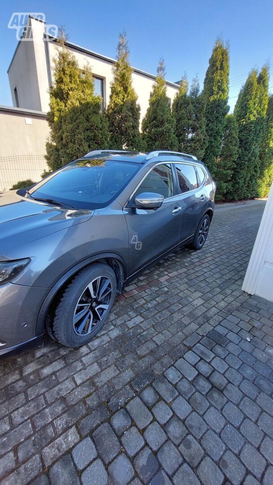 Nissan X-Trail 2016 in Klaipeda, with an engine capacity of 1.60 L and mileage of 300 thousand km for 8500 €, photo 3 on AUTOMOTO.COM.LV