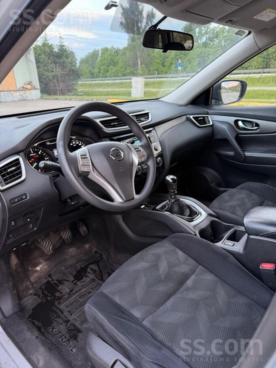 Nissan X-Trail 2017 in Riga, with an engine capacity of 1.60 L and mileage of 208 thousand km for 6700 €, photo 9 on AUTOMOTO.COM.LV