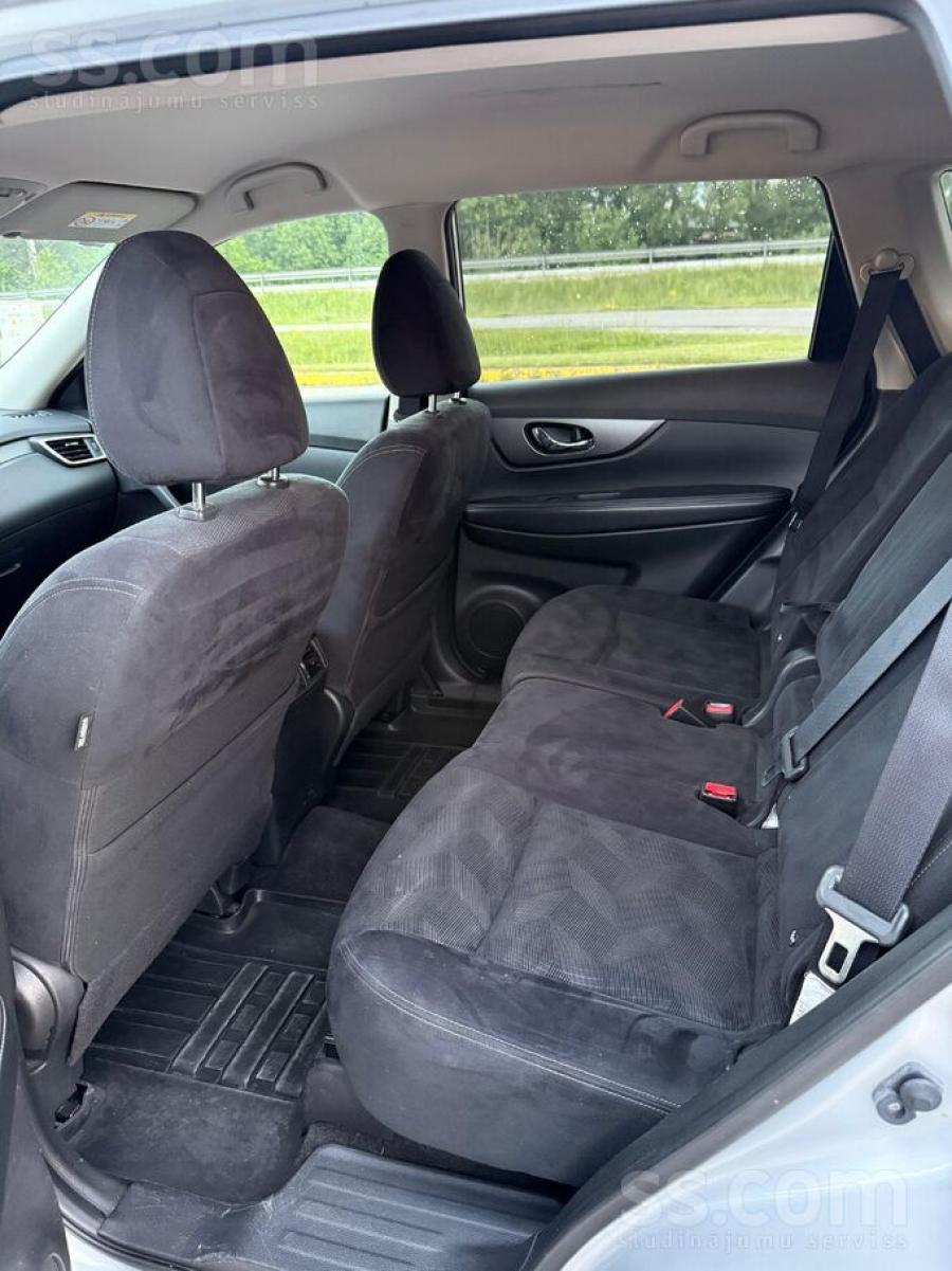 Nissan X-Trail 2017 in Riga, with an engine capacity of 1.60 L and mileage of 208 thousand km for 6700 €, photo 10 on AUTOMOTO.COM.LV