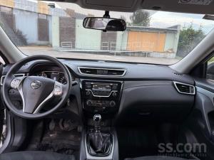 Nissan X-Trail 2017 in Riga, with an engine capacity of 1.60 L and mileage of 208 thousand km for 6700 €, photo 11 on AUTOMOTO.COM.LV