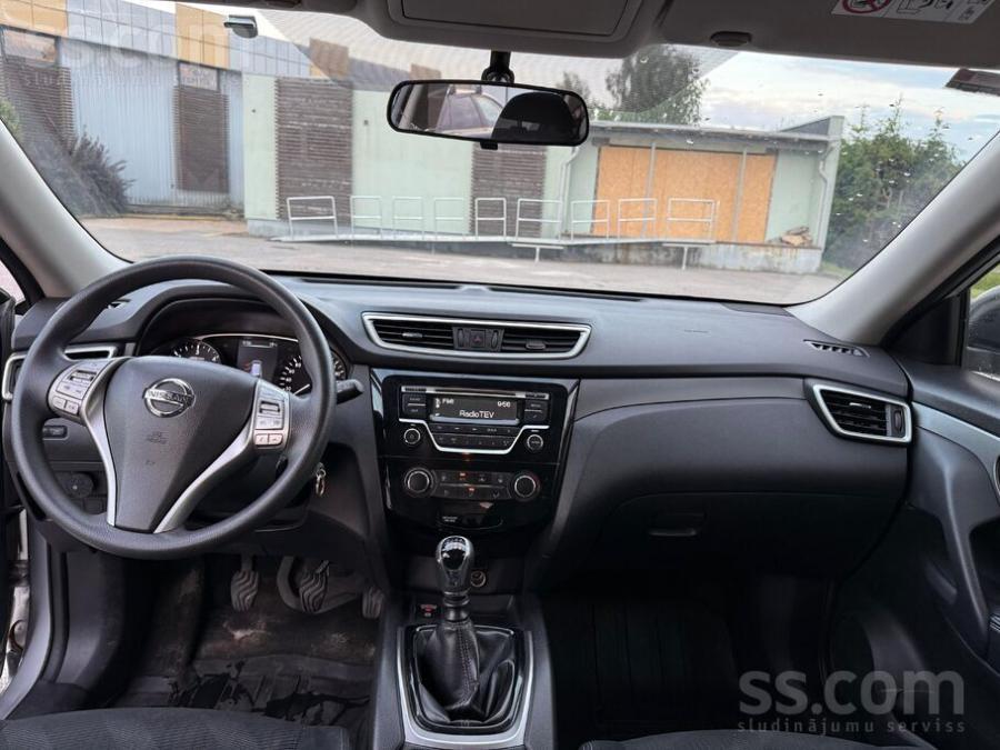 Nissan X-Trail 2017 in Riga, with an engine capacity of 1.60 L and mileage of 208 thousand km for 6700 €, photo 11 on AUTOMOTO.COM.LV