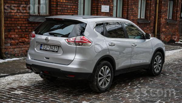 Nissan X-Trail 2017 in Riga, with an engine capacity of 1.60 L and mileage of 293 thousand km for 7650 €, photo 4 on AUTOMOTO.COM.LV