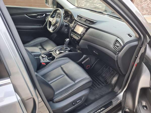 Nissan X-Trail 2019 in Raseiniai, with an engine capacity of 2.00 L and mileage of 114 thousand km for 17700 €, photo 2 on AUTOMOTO.COM.LV