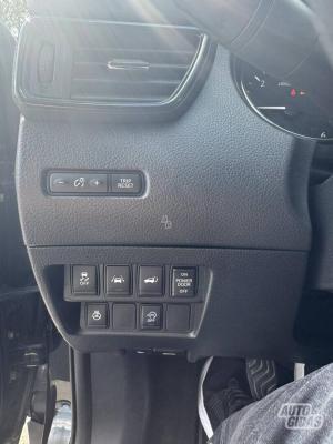 Nissan X-Trail 2019 in Taurage, with an engine capacity of 1.70 L and mileage of 180 thousand km for 14500 €, photo 9 on AUTOMOTO.COM.LV
