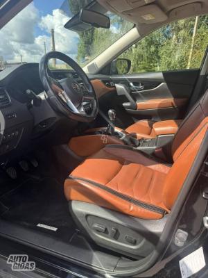 Nissan X-Trail 2019 in Taurage, with an engine capacity of 1.70 L and mileage of 180 thousand km for 14500 €, photo 12 on AUTOMOTO.COM.LV