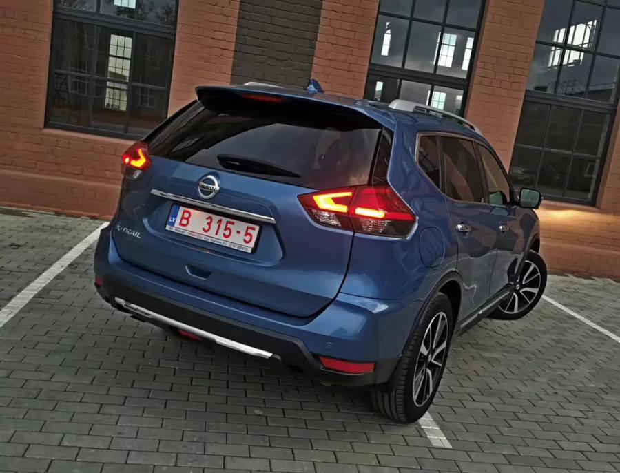 Nissan X-Trail 2020 in Riga, with an engine capacity of 1.70 L and mileage of 180 thousand km for 15790 €, photo 4 on AUTOMOTO.COM.LV