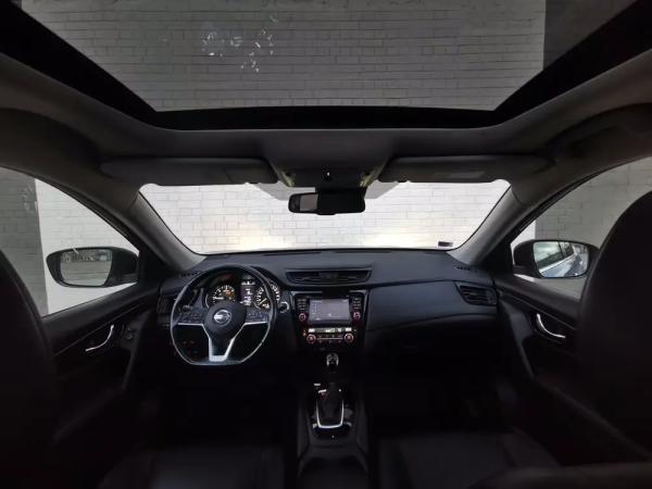 Nissan X-Trail 2020 in Riga, with an engine capacity of 1.70 L and mileage of 180 thousand km for 15790 €, photo 6 on AUTOMOTO.COM.LV