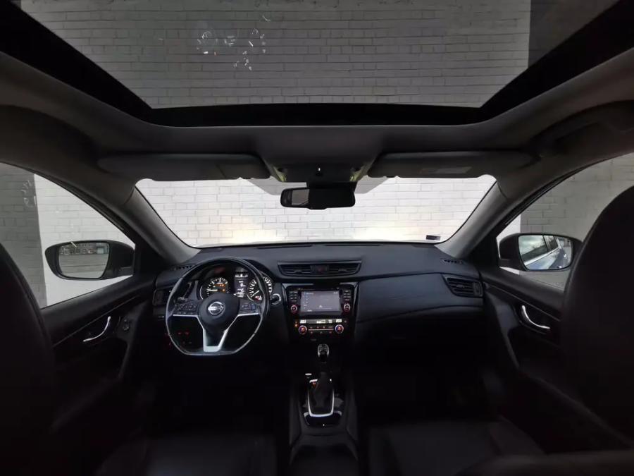 Nissan X-Trail 2020 in Riga, with an engine capacity of 1.70 L and mileage of 180 thousand km for 15790 €, photo 7 on AUTOMOTO.COM.LV